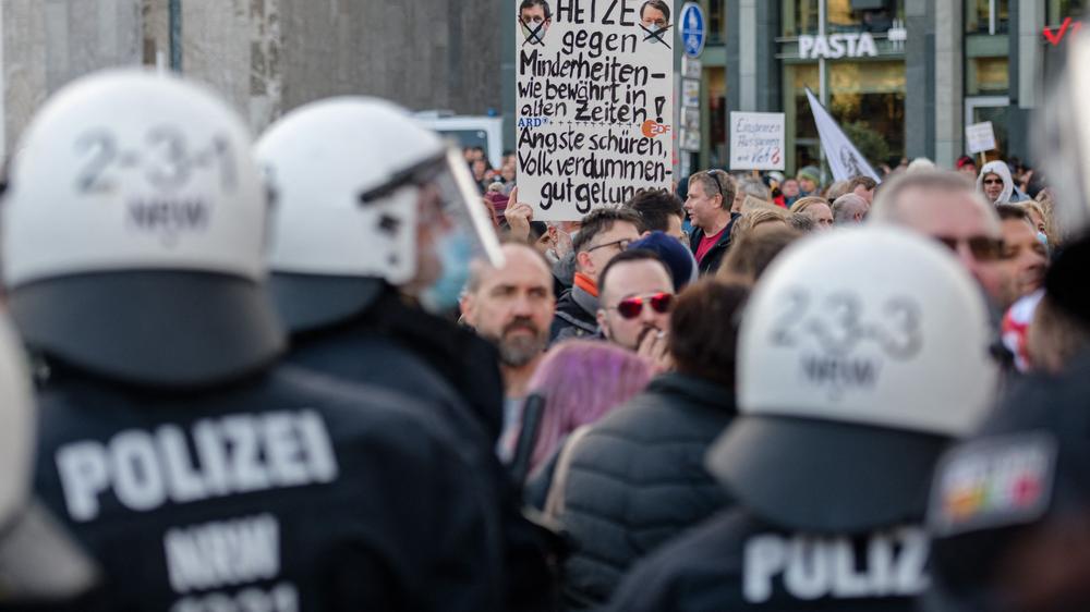 Rechtsradikale Bedrohung: Schützt euch! | DIE ZEIT