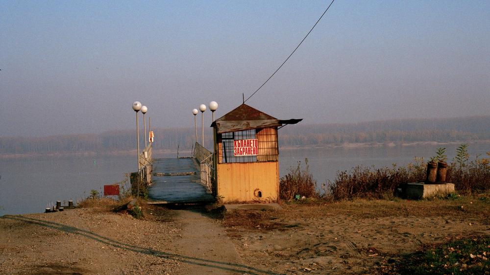 "Zeit der Mutigen" von Dimitré Dinev: Bestialische Opulenz | DIE ZEIT