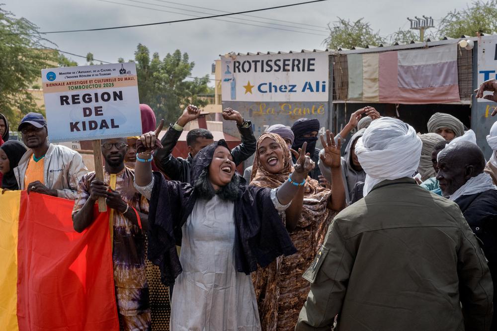 Biennale in Timbuktu: Still stehen nur die Soldaten | DIE ZEIT