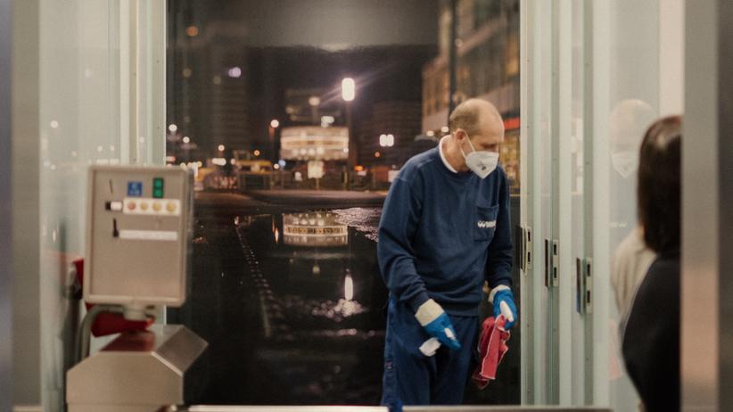 Reinigungskraft am Alexanderplatz: "Ick war erst ma' Mädchen für allet ...
