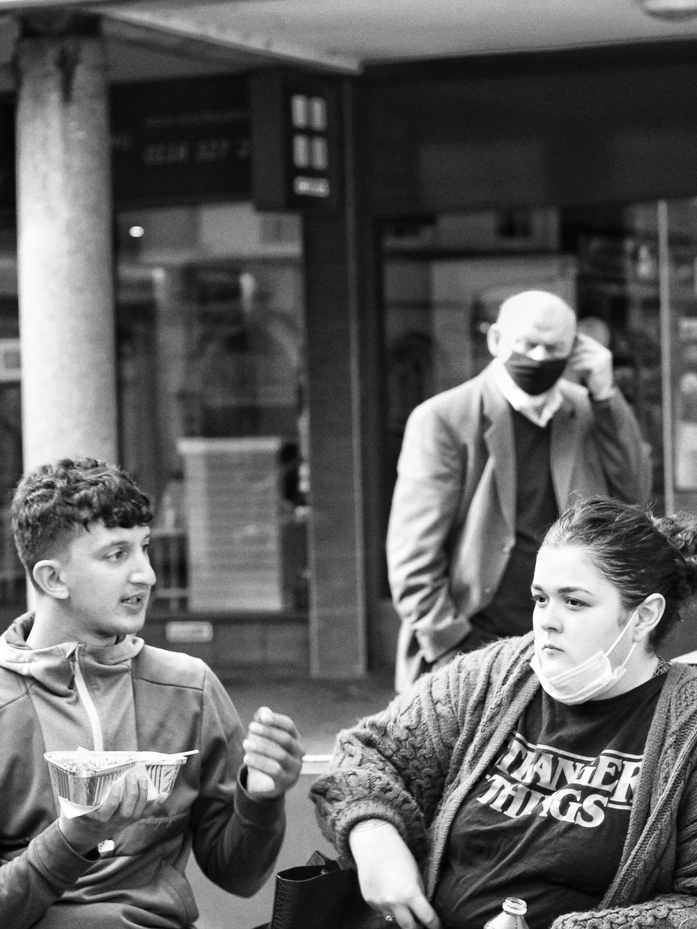 Mansplaining: "Wohlwollender Sexismus hält sich umso hartnäckiger ...