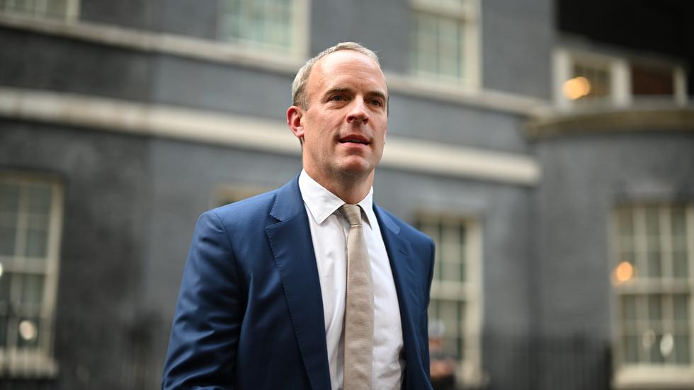 Deepfake: Großbritannien will Verbreitung von Deepfake-Pornos bestrafen ...