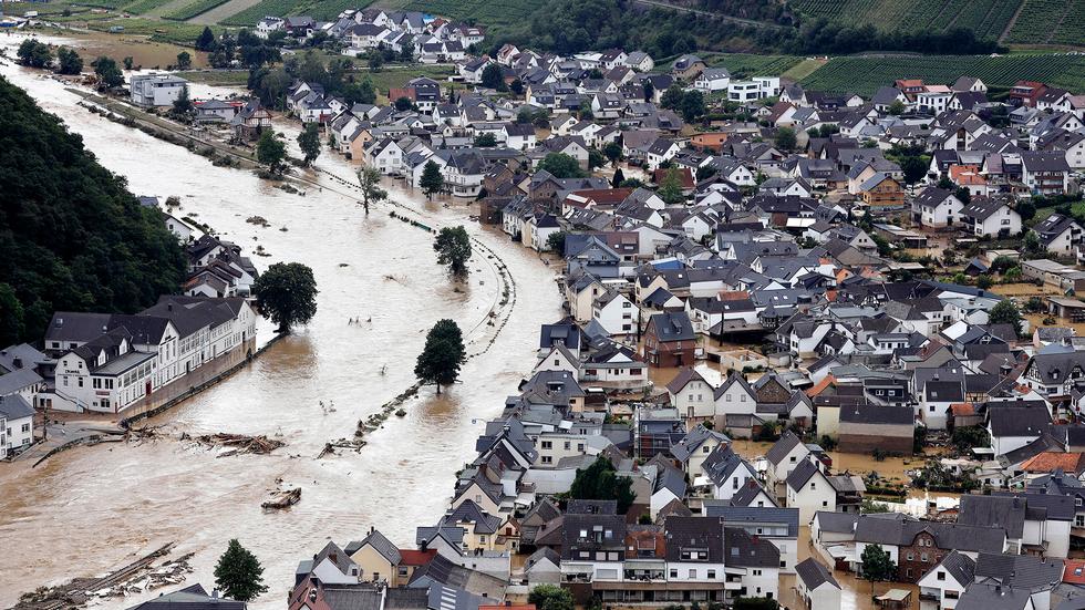 Flutkatastrophe im Ahrtal: Der Normalitätsbeschaffer | ZEIT ONLINE