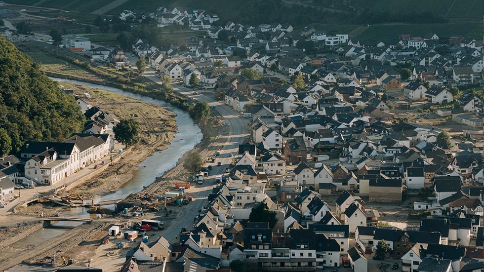 Flutkatastrophe im Ahrtal: Der Normalitätsbeschaffer | ZEIT ONLINE
