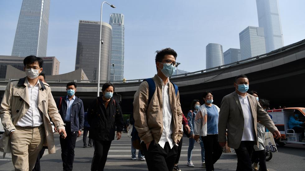 Demografie: Chinas Bevölkerung könnte bald schrumpfen | ZEIT ONLINE