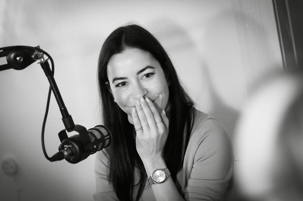 Interviewpodcast: Aline Abboud, wie war es, vor einem Krieg zu fliehen ...