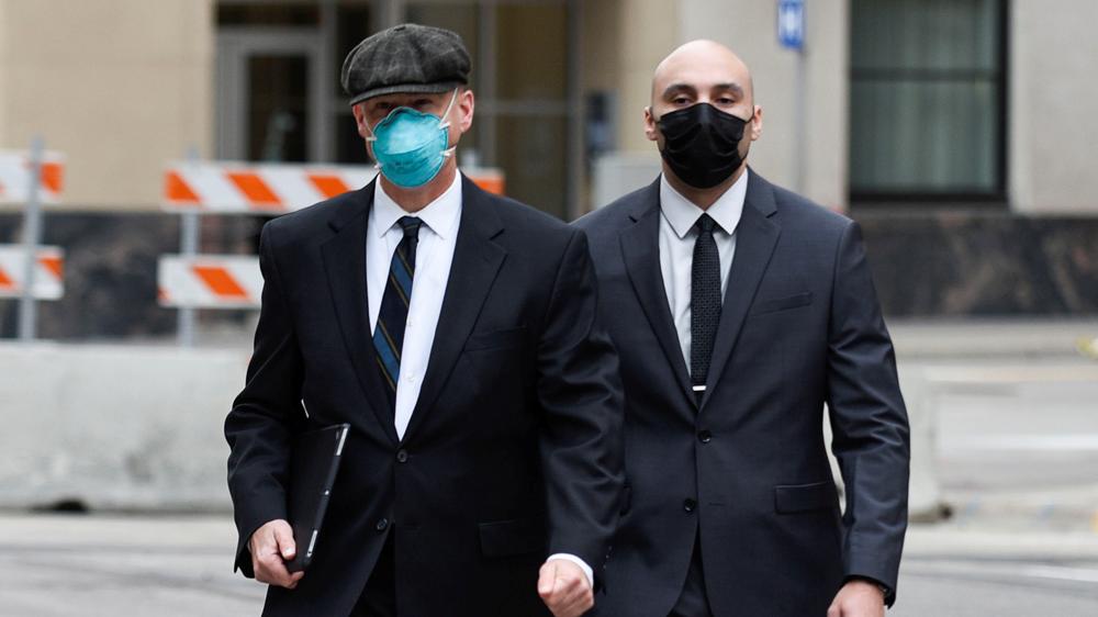 Alexander Kueng: An Tötung von George Floyd beteiligter Polizist erneut ...