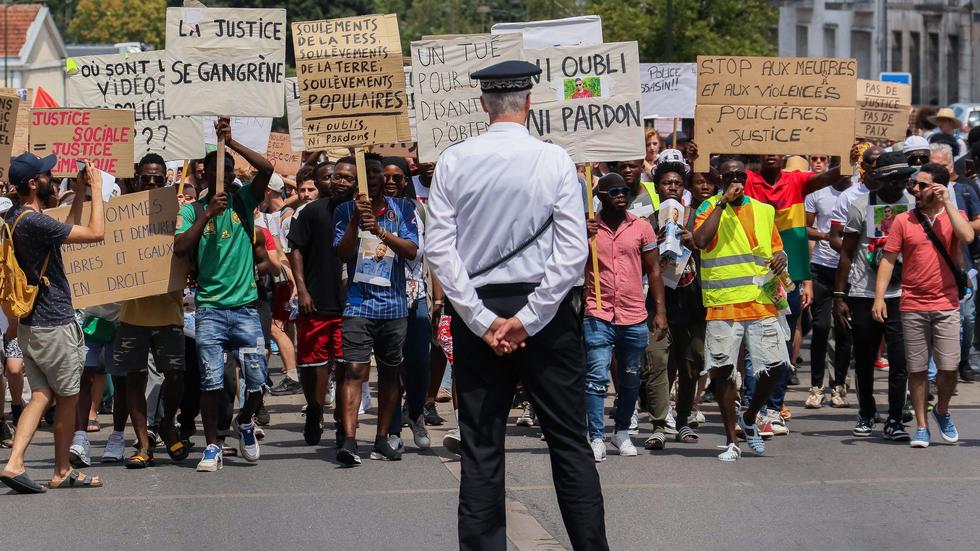 Proteste in Frankreich: Frankreichweites Feuerwerksverbot soll neue ...