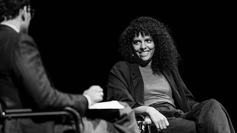 Alice Hasters: "Das Ich im Wir und das Wir im Ich" | DIE ZEIT