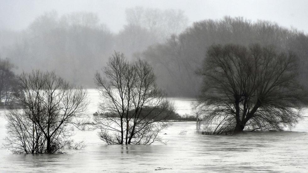Sturmtief Zoltan: Hochwassergefahr steigt durch Dauerregen und ...