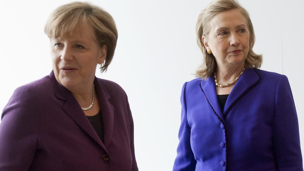 Biografie: Hillary Clinton bewundert Kanzlerin Merkel | ZEIT ONLINE