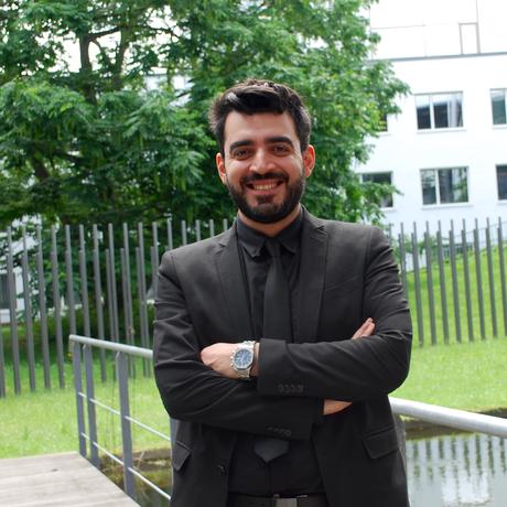 Ahmed al-Basheer: Der Mann, der den IS auslacht | ZEIT ONLINE