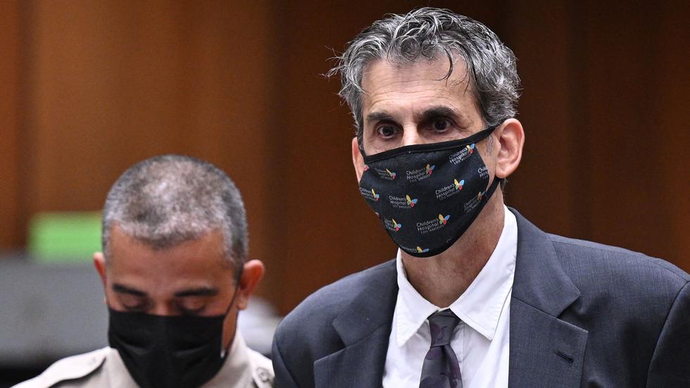 Hollywood: "Scrubs"-Produzent Eric Weinberg muss in Untersuchungshaft ...