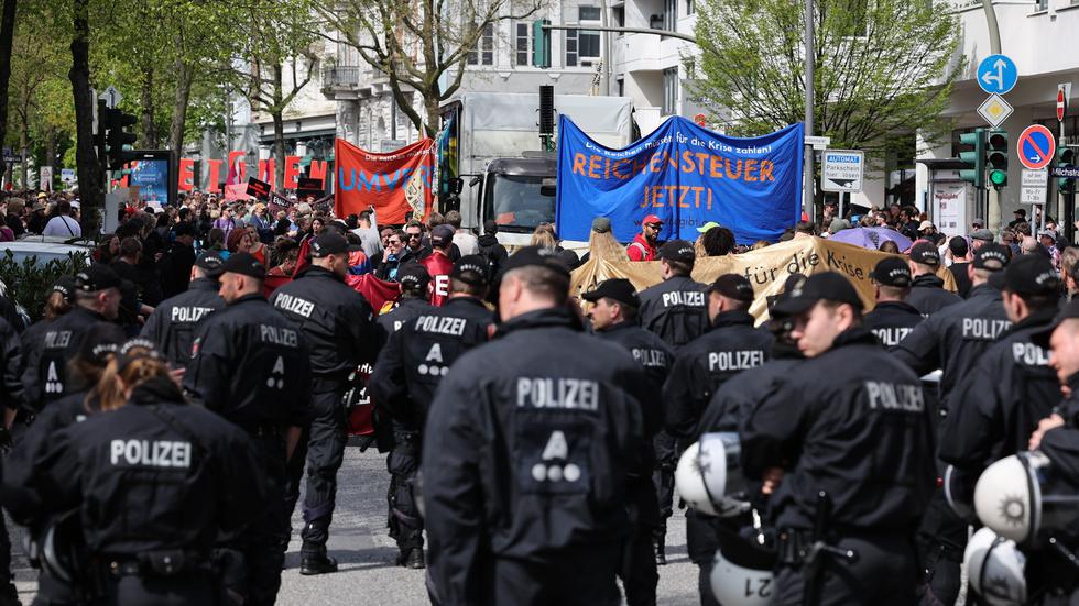 1. Mai-Demonstration : Interne Ermittlung gegen Polizisten nach ...