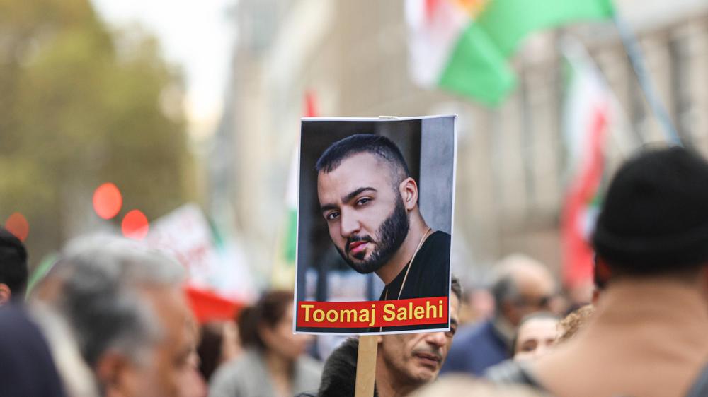 Toomaj Salehi: Iranischer Rapper auf Kaution freigelassen | DIE ZEIT