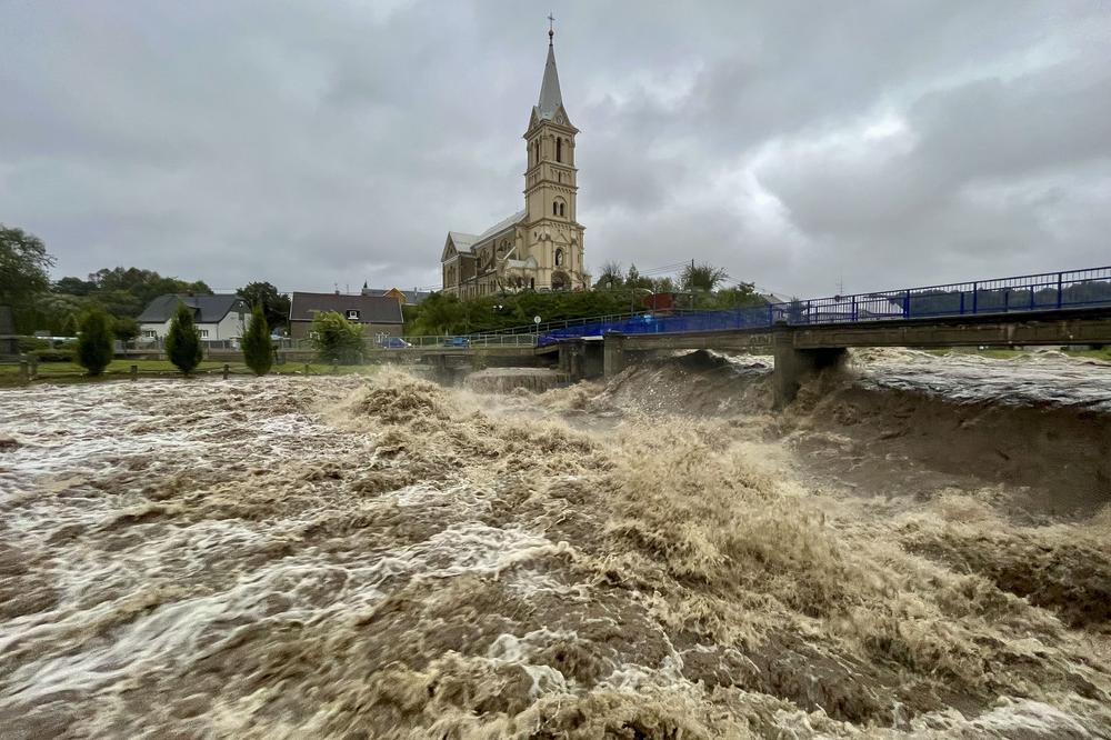 Hochwasser: Überall Wasser | DIE ZEIT
