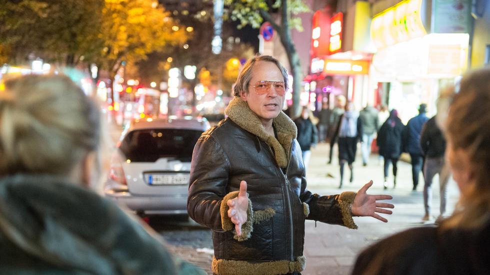 Michel Ruge : Die Welt des "Bordsteinkönigs" | ZEIT ONLINE