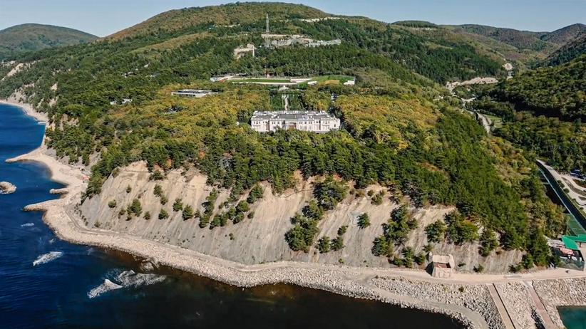 Palast von Wladimir Putin: Vollmöblierte Schurken | ZEIT ONLINE