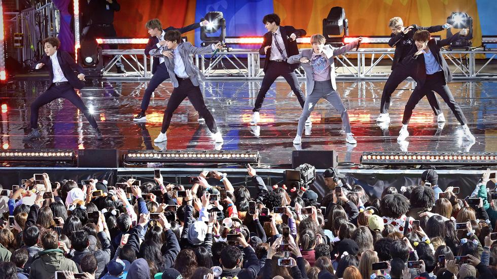 BTS-Biografie: Eine traurige Erfolgsgeschichte | ZEIT ONLINE