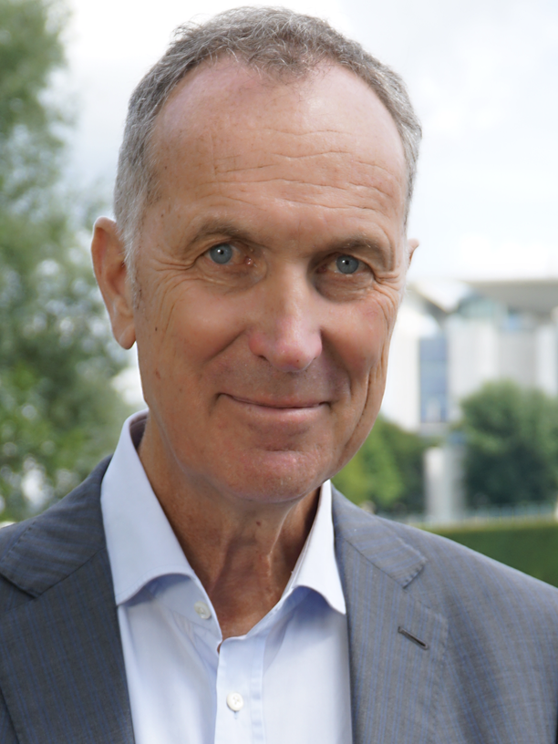 Stephan Lamby: "Wir werden erleben, dass Lügen über Kamala Harris ...