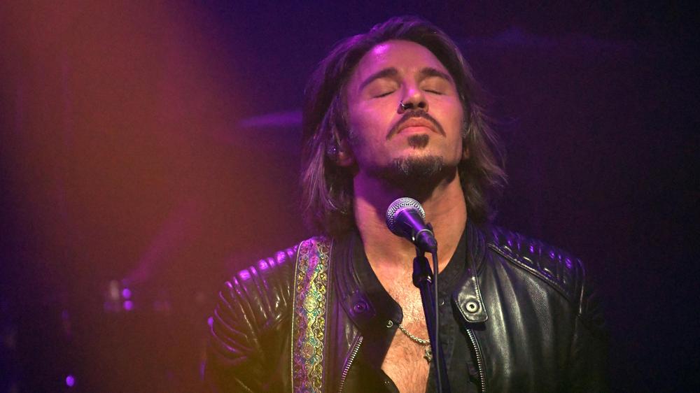 Gil Ofarim: Schnell mal die Zeit korrigieren | DIE ZEIT