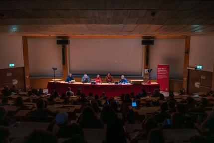 Dr. Peter Neumann | Autoren | DIE ZEIT