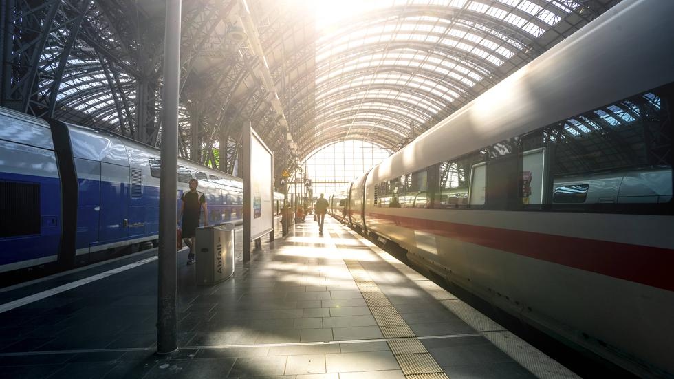 Internet: Bahn startet kostenloses WLAN an mehr als 100 Bahnhöfen ...