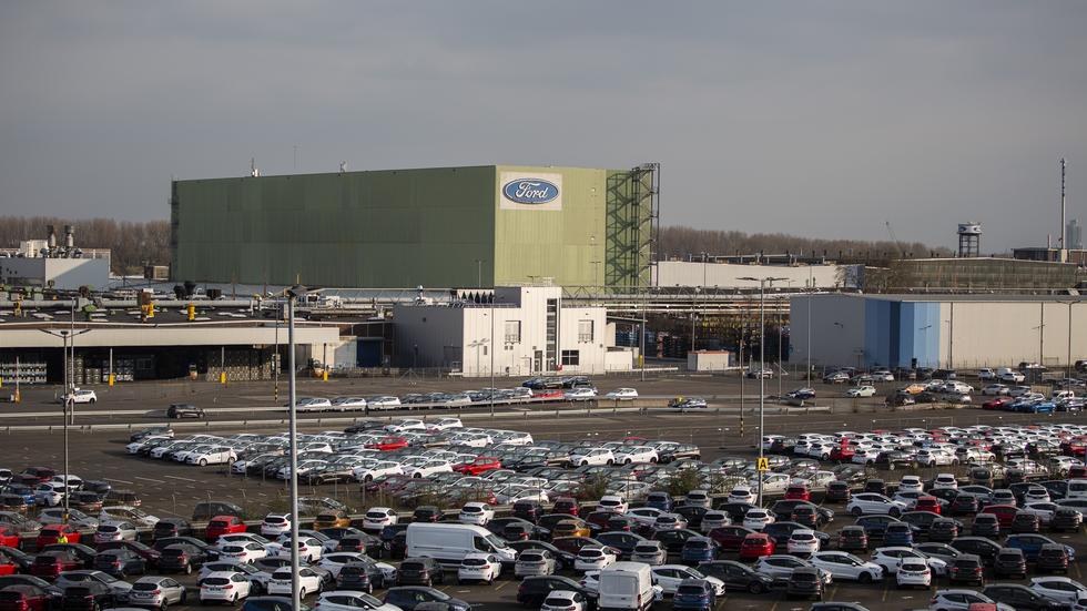 Köln: Ford-Werke stellen wegen Chipmangel Produktion vorläufig ein ...