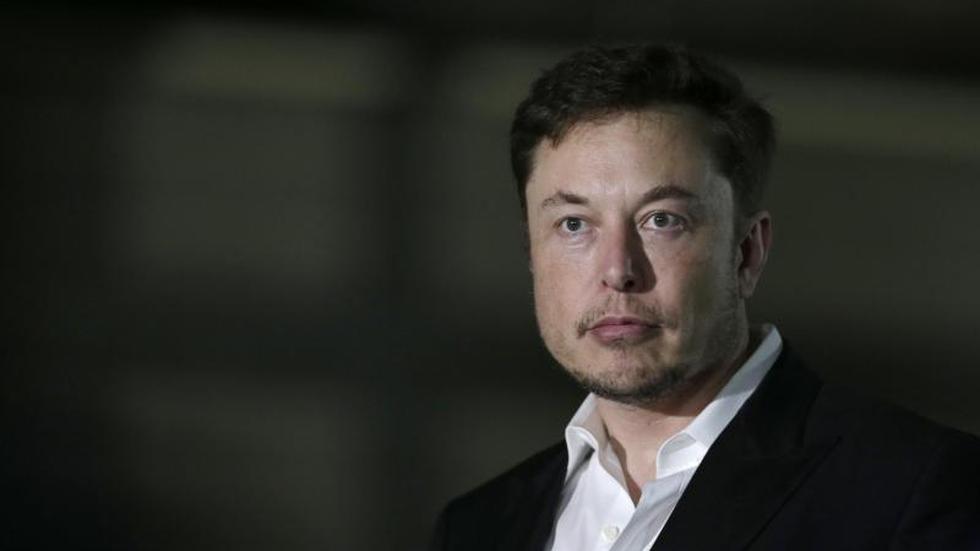 Top Manager Gehen Kiffer Auftritt Von Musk Tesla Aktie Stürzt Ab