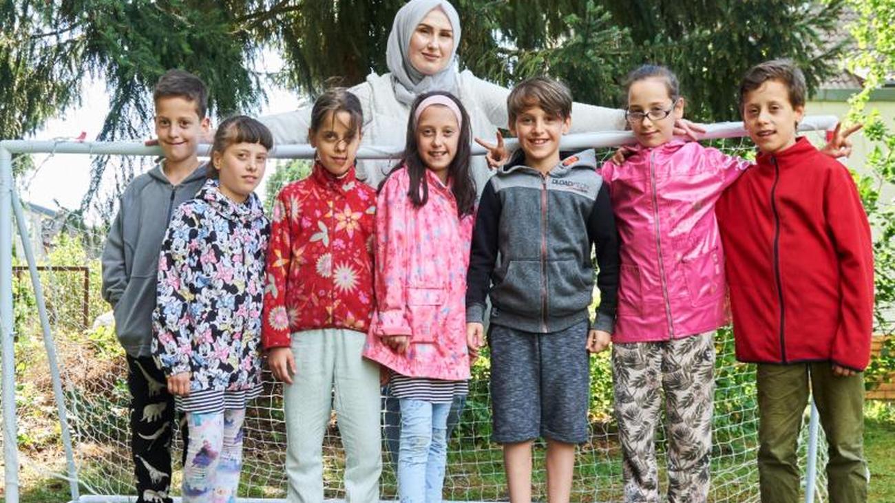 Große Torte: Berliner Sechslinge feiern 10. Geburtstag | ZEIT ONLINE