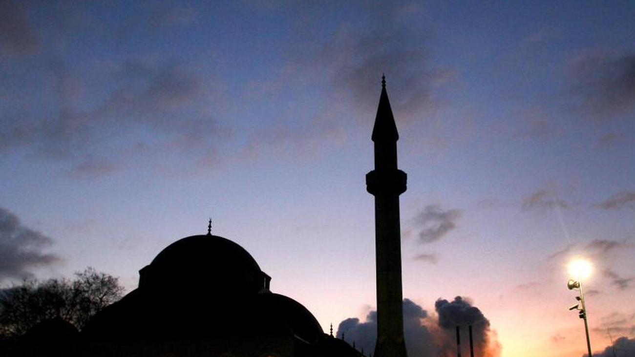 Mehrere Bombendrohungen: Entwarnung nach Droh-Mails gegen Moscheen und ...