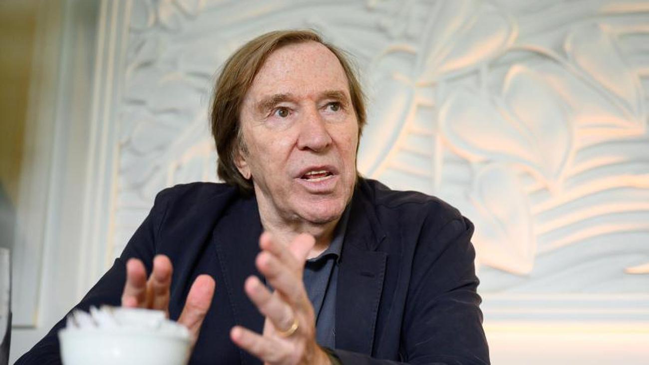 Interview: Günter Netzer: "Unvernunft, die gehört zu meinem Leben ...