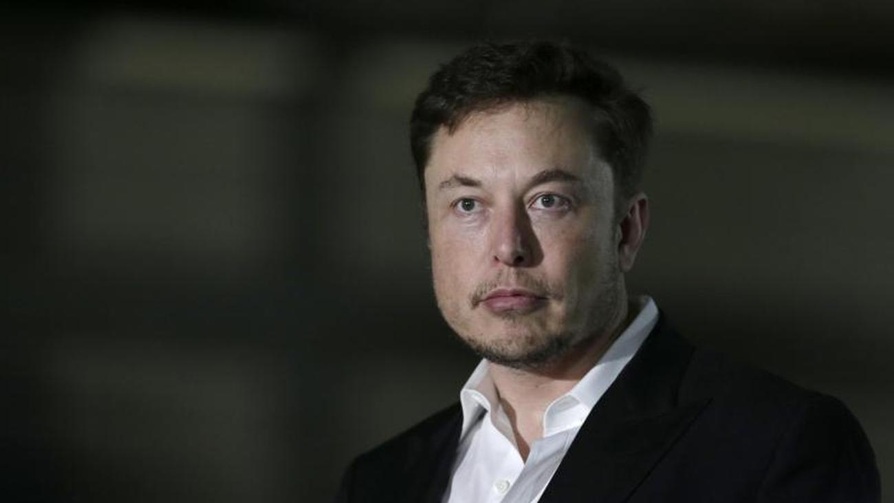 Wut über Auflagen: Elon Musk will wegen Corona-Frust Teslas Firmensitz ...