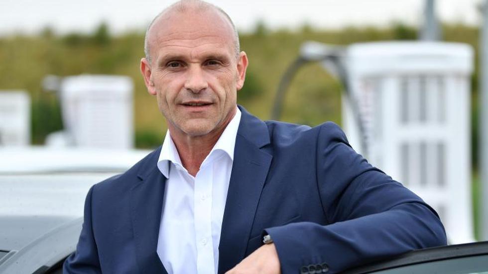 Auto: VW-Elektroauto-Vorstand Ulbrich verlässt den Konzern | ZEIT ONLINE