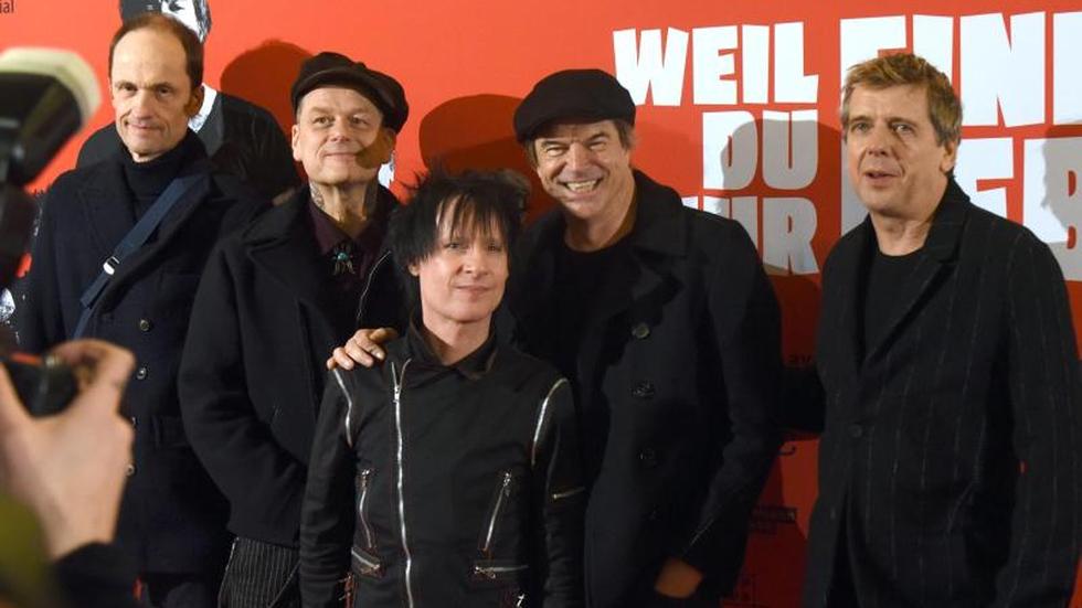 Musik: Tote-Hosen-Schlagzeuger Vom Ritchie ist jetzt Deutscher | ZEIT ...