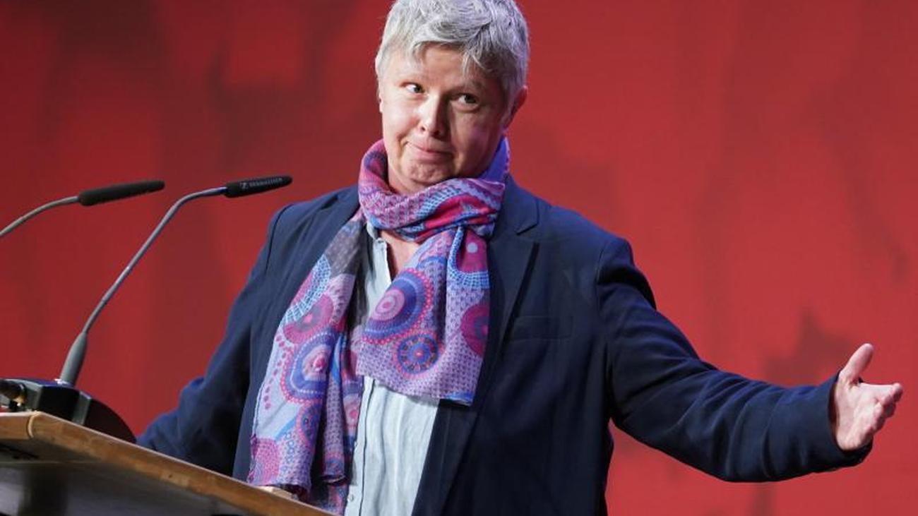Bundestag: Berlins Linke-Chefin: Bundestag: Berlins Linke-Chefin: