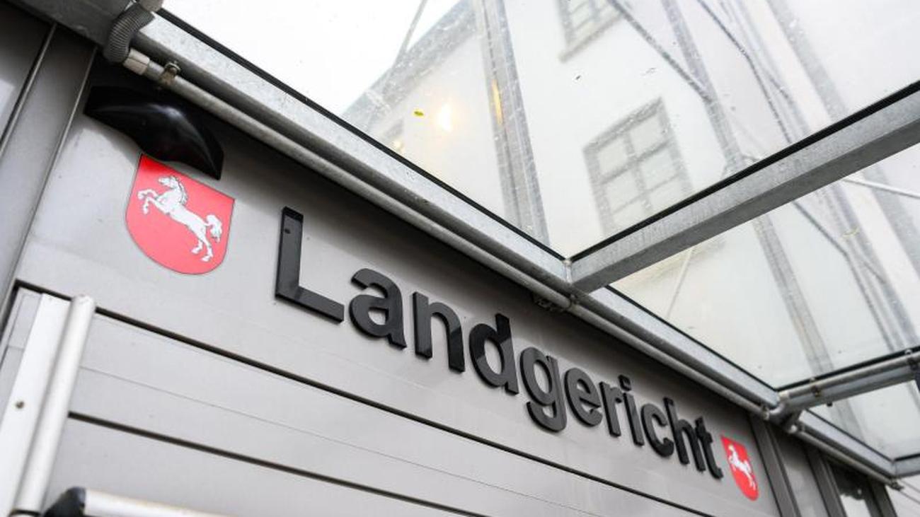 Prozesse: Lebenslange Haft nach tödlichem Streit an Tankstelle | DIE ZEIT