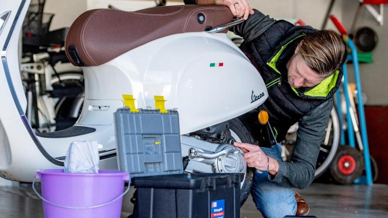 Betonböden und Pflastersteine: Schrauber machen Dreck: Ölfleck ...