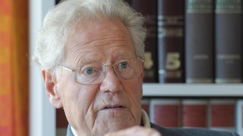 Religion: Abschied vom bedeutenden Theologen Hans Küng in Tübingen ...