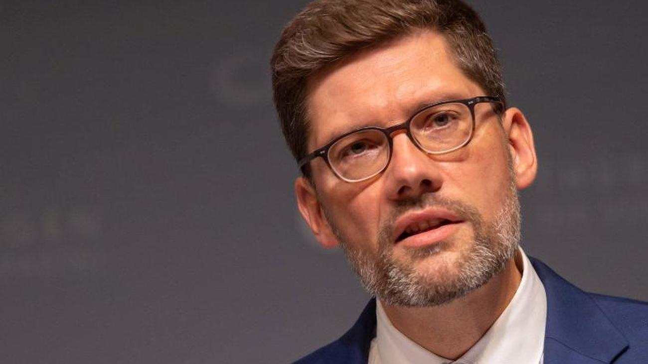 Parteien: Hirte soll CDU-Spitzenkandidat bei Bundestagswahl werden ...