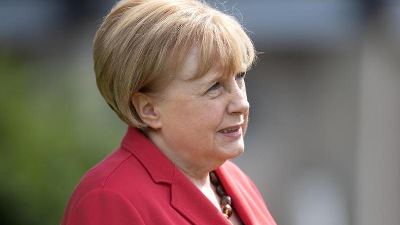 Leute: Kanzlerinnen-Double will sich die Merkel-Raute abgewöhnen | ZEIT ...