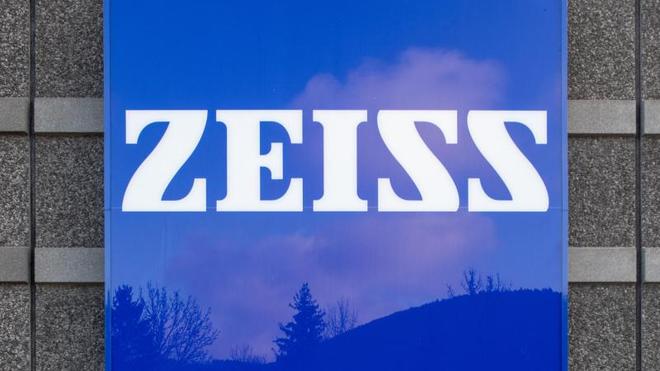 Optik: Zeiss will künftig Tarifbindung für alle Beschäftigten | DIE ZEIT