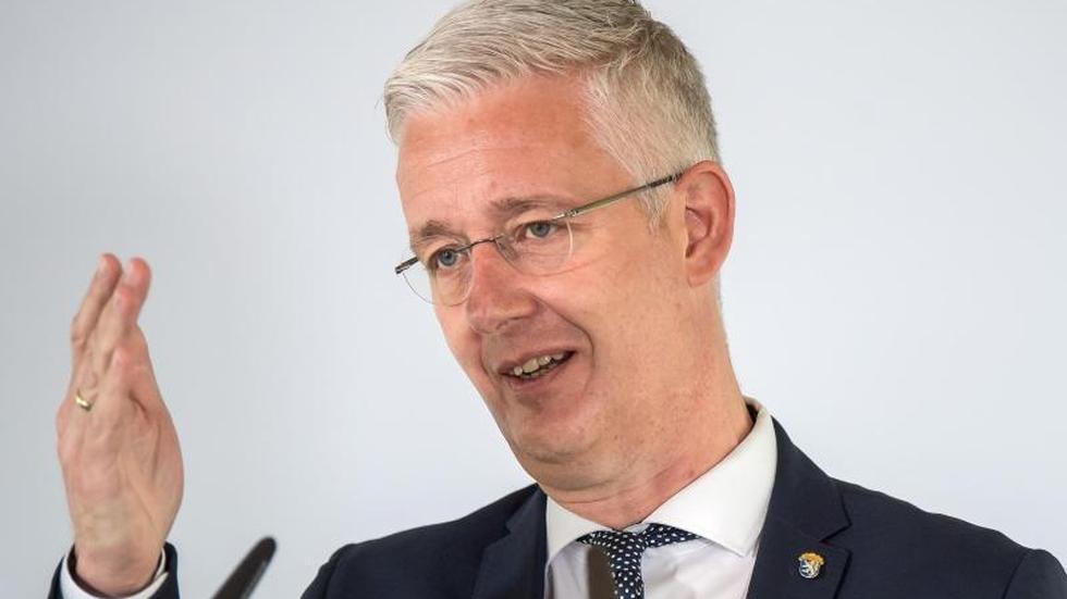 Wahlen: Matthias Groote bleibt Landrat des Kreises Leer | ZEIT ONLINE