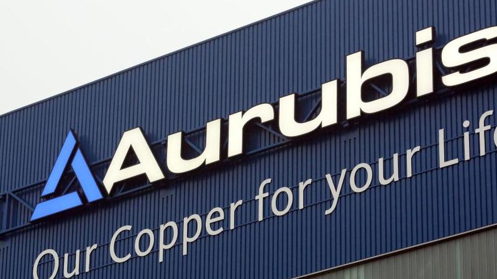 Industrie: Aurubis nimmt nach Hochwasser Produktion wieder auf | ZEIT ONLINE