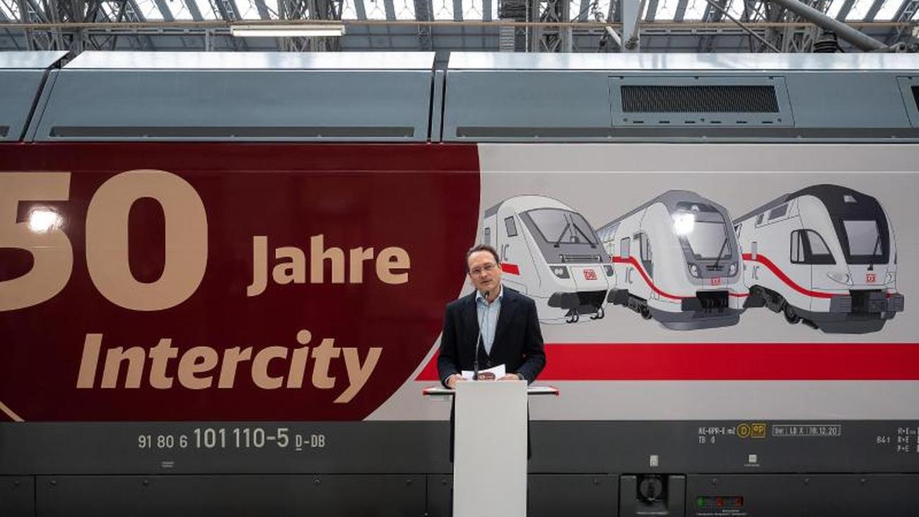 Geschichte: Jubiläums-Lok erinnert an 50 Jahre Intercity-Züge | DIE ZEIT