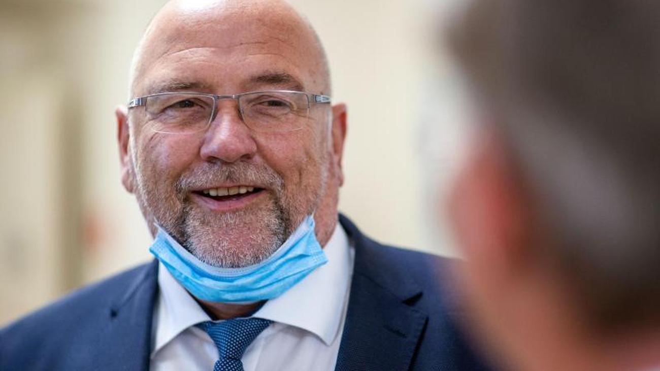 Gesundheit: Glawe kündigt Reaktivierung der Impfzentren an | DIE ZEIT