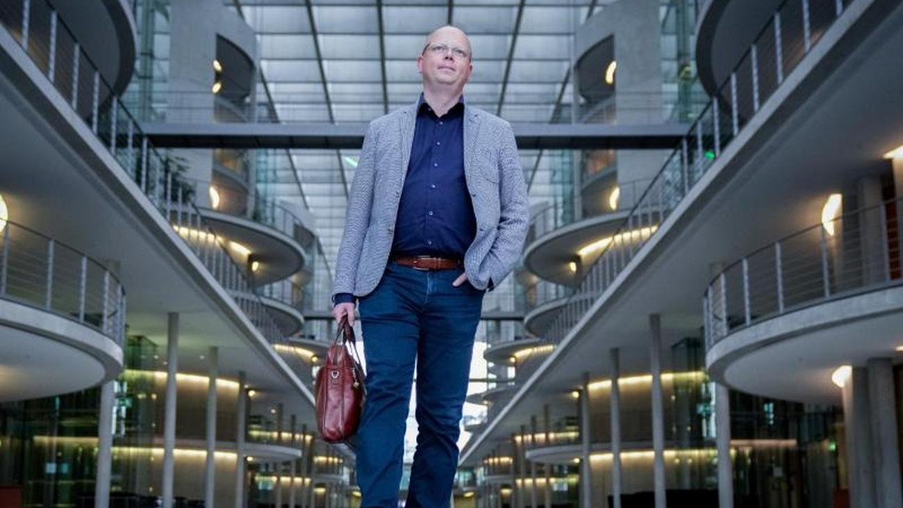 Bundesregierung: SSW-Parlamentarier Seidler feiert Premiere im ...