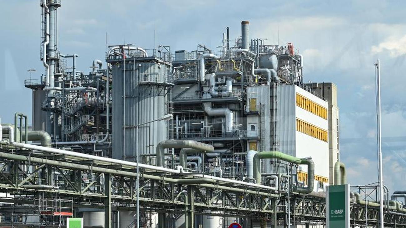 Chemie: Mehr Digitalisierung bei BASF: 5G-Pilotprojekt startet | DIE ZEIT