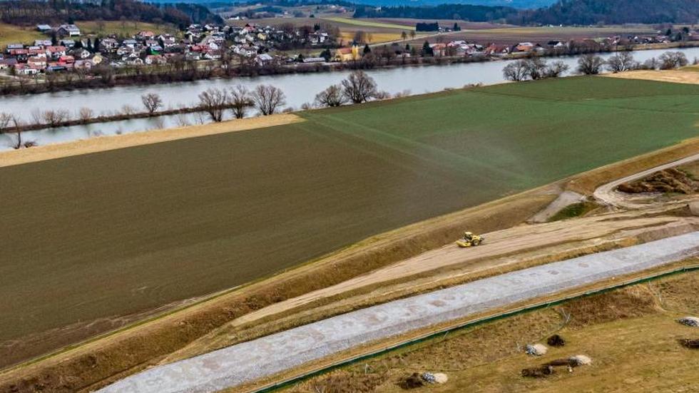 Hochwasser: Flutpolder-Bau: Umweltminister will Betroffene treffen ...