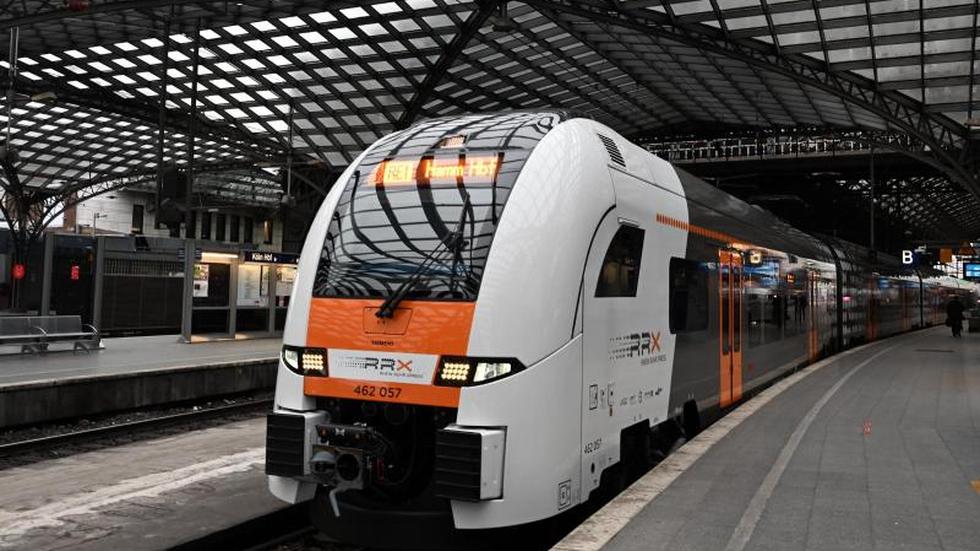 Verkehr: RRX-Ausbau: 48 Bahnhöfe umgebaut, 84 Züge unterwegs | ZEIT ONLINE